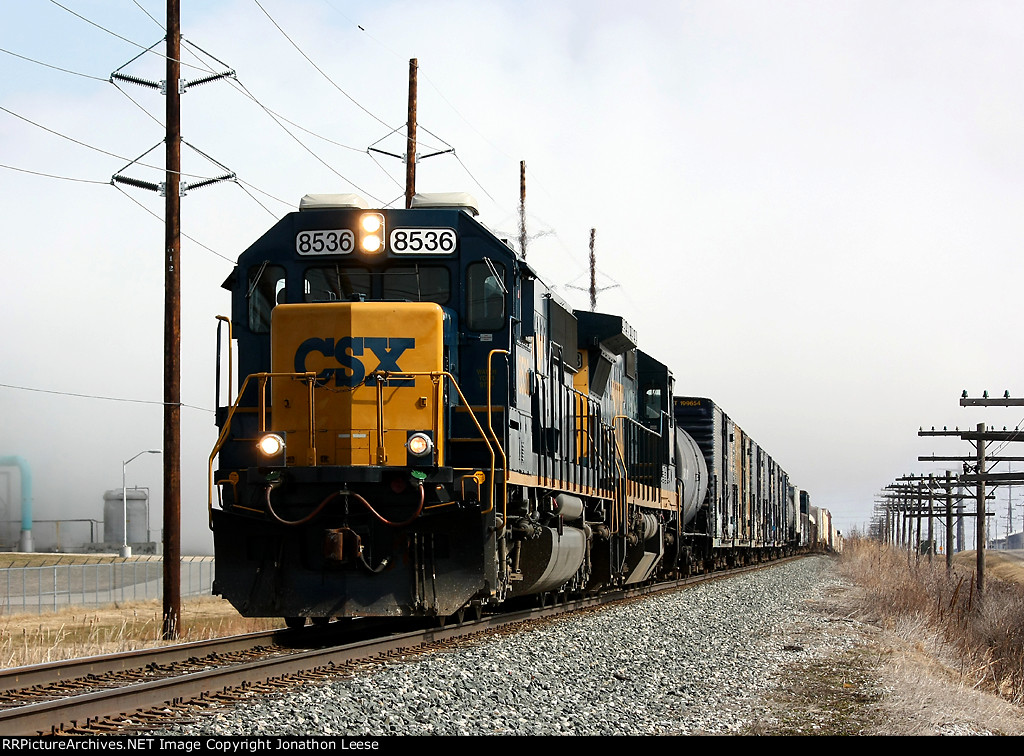 CSX 8536 leads Q335 through the "fog"